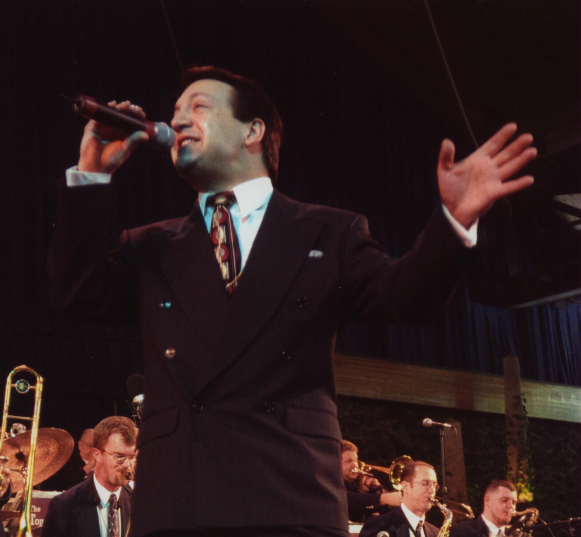 Rob Zappulla & big band do ‘Fly with Me’ Sinatra tribute at Klein