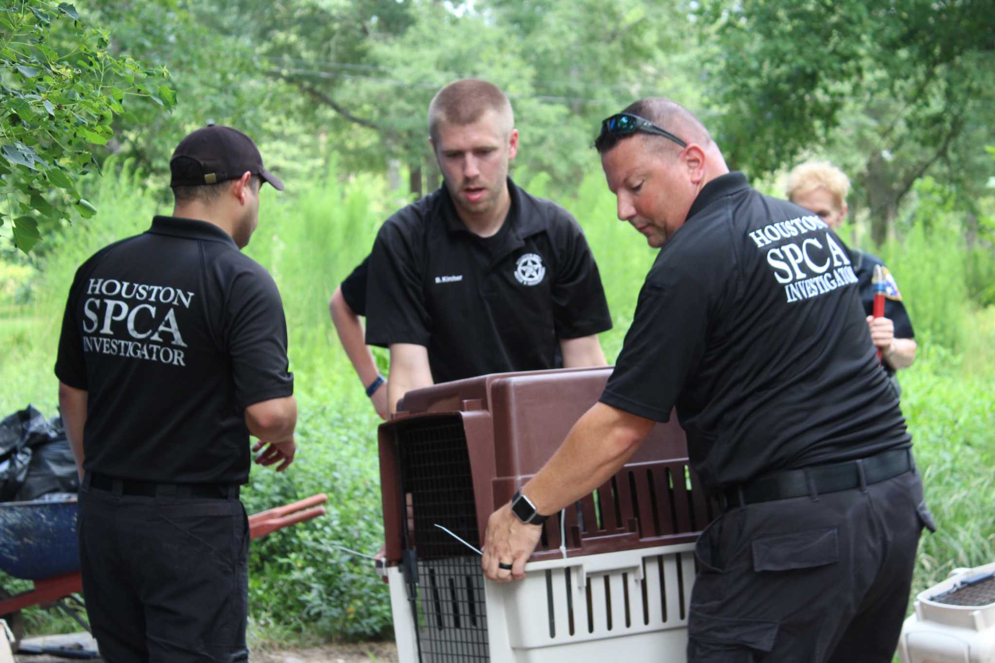 Houston SPCA removes 67 dogs from Cleveland home