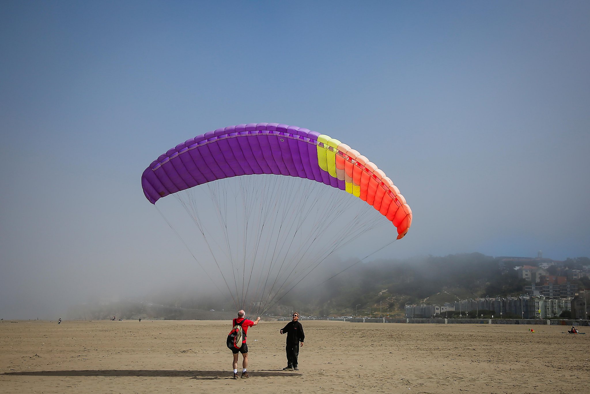 Terrifying video shows paraglider picked up by dust devil, carried off ...