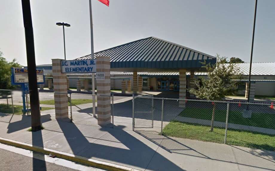 Laredo teacher, 32, pleads guilty to improper relationship with 16-year ...