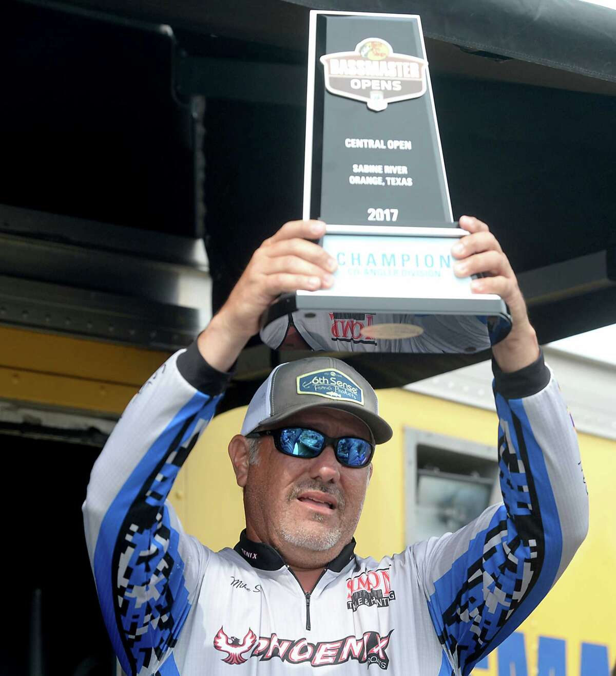 Locals sweep two top spots at Bassmaster