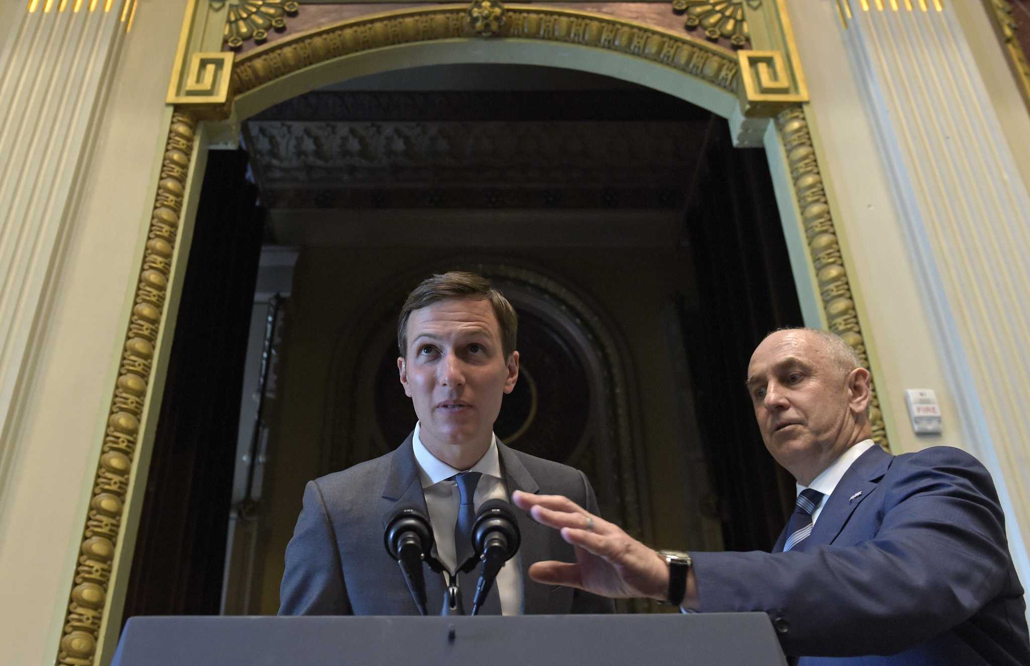 Report: Ex-Microsoft CFO in line to replace Cohn at White House