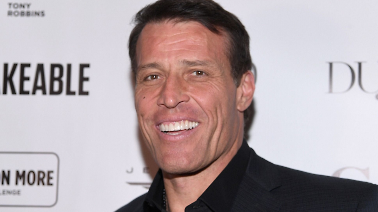 How Tony Robbins Overcame His 5 Biggest Setbacks