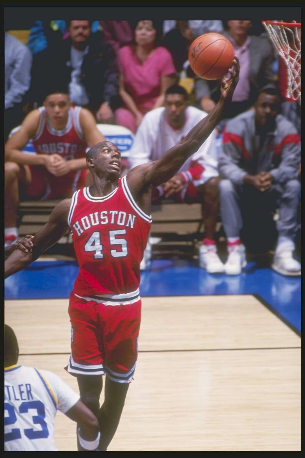 Readers draft best UH men's basketball players in history