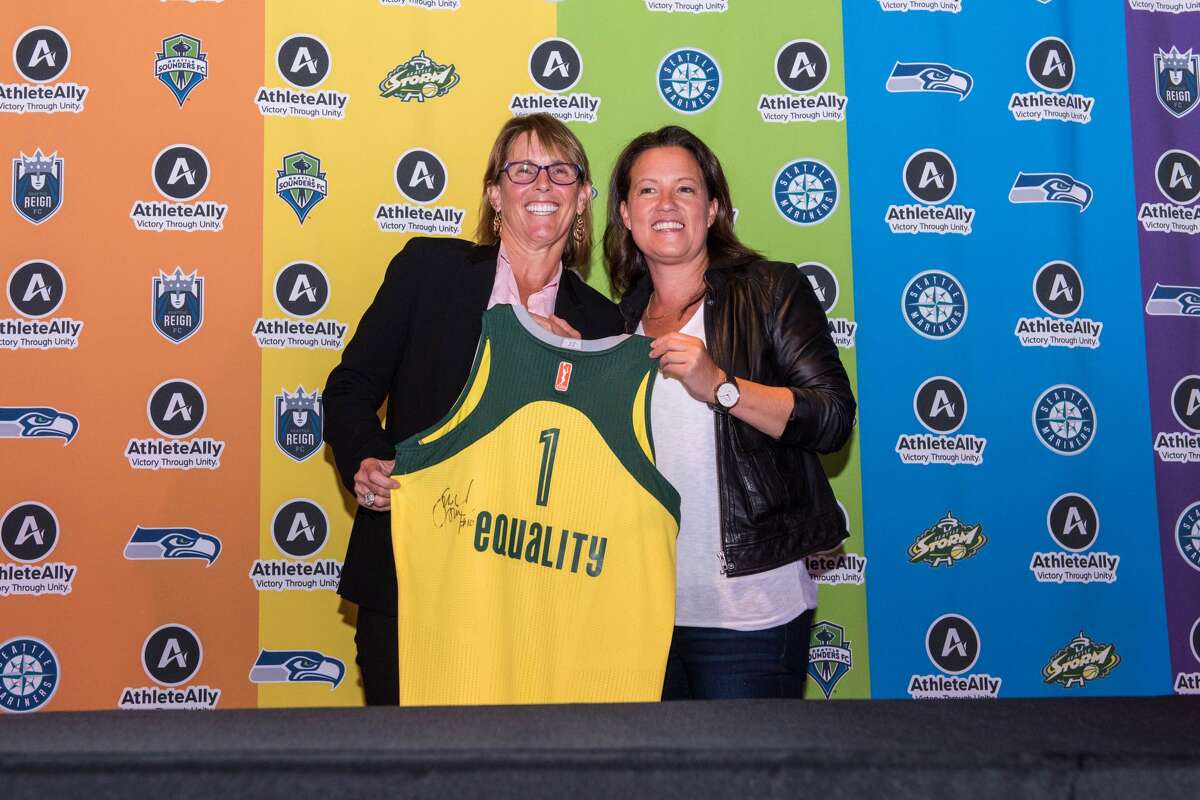 Seattle pro teams collaborate to support LGBT equality