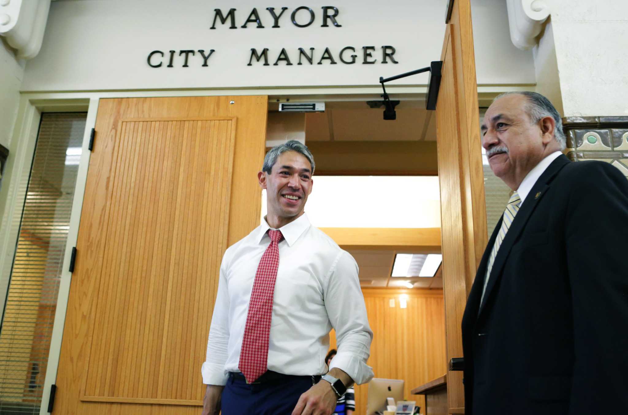 Texas mayors call for meeting with Gov. Abbott over controversial tax ...