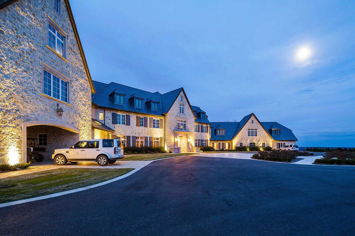 Remarkable Texas ranch with over 40 suite rooms is on the market for ...