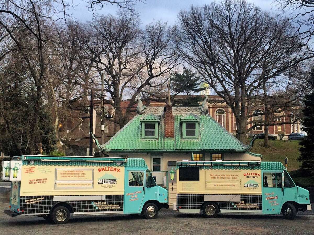Walter’s Hot Dogs eyes summer opening in Stamford