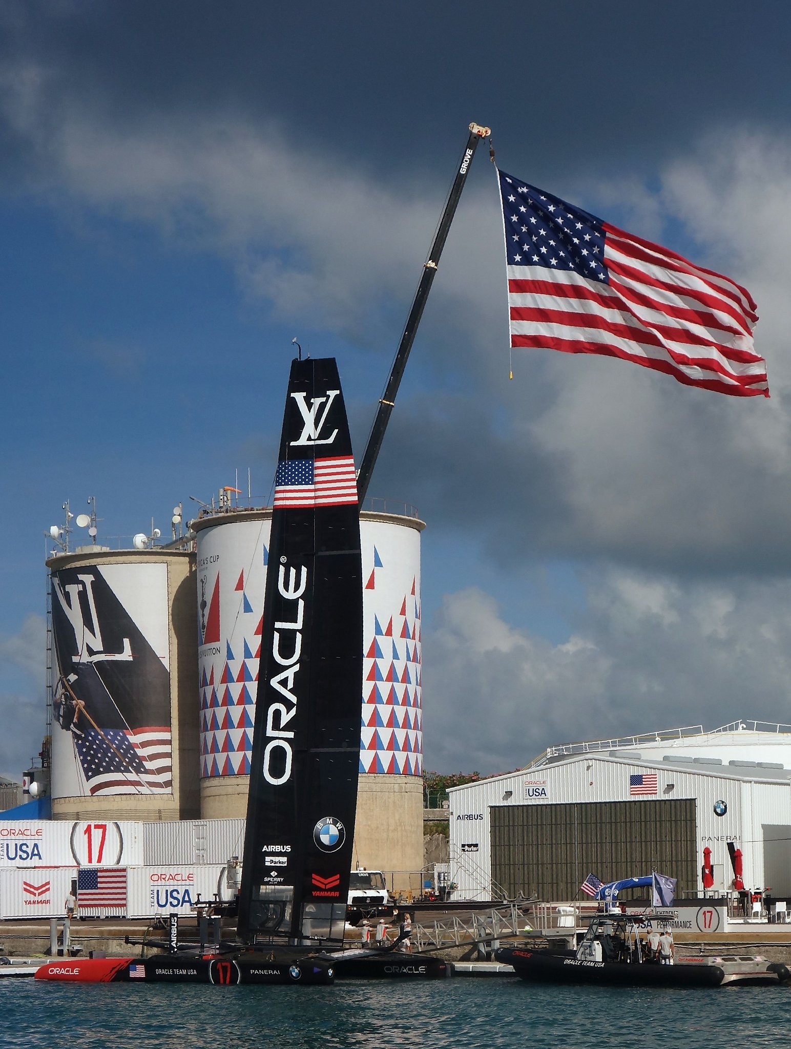 Oracle Team USA is disappearing in Bermuda Triangle