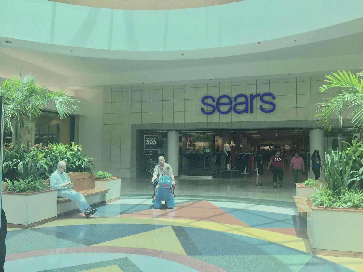 Sears in Memorial City Mall to close in late October