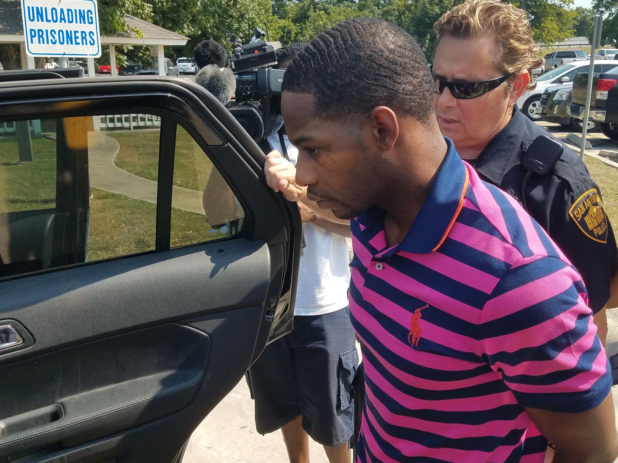 Man arrested, charged with robbery following traffic stop