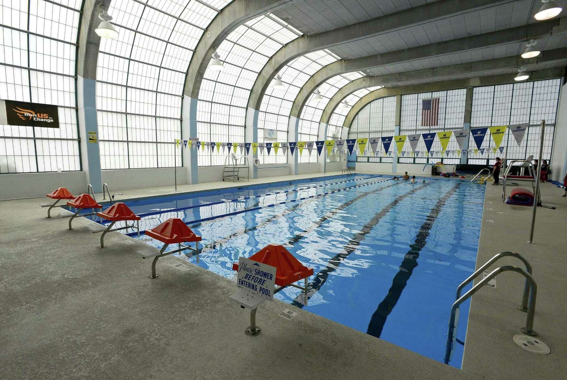 Summer travel warning: CDC finds thousands of pool-related illnesses