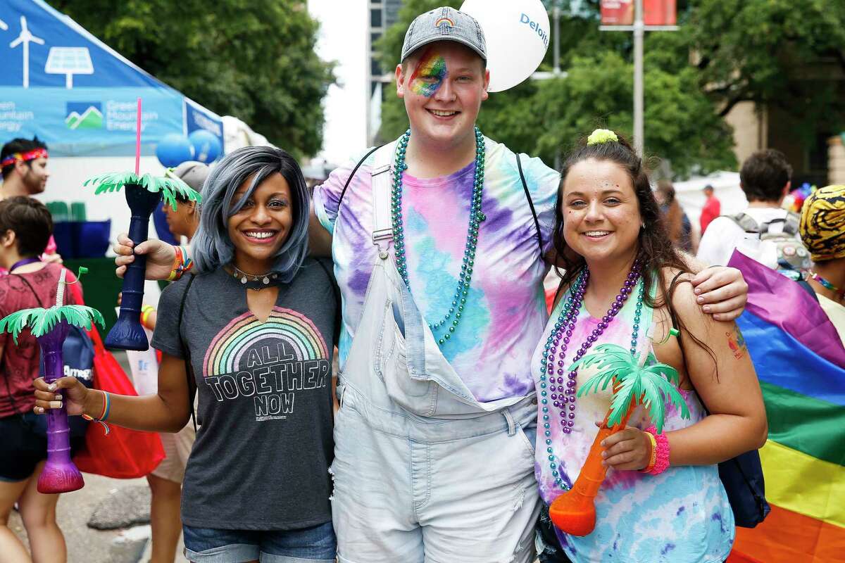 Thousands flock to Houston Pride parade