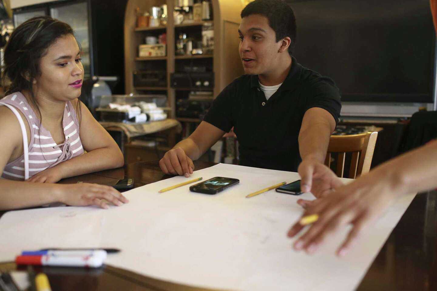 Grass-roots group teaches Mexican-American history to San Antonio youth