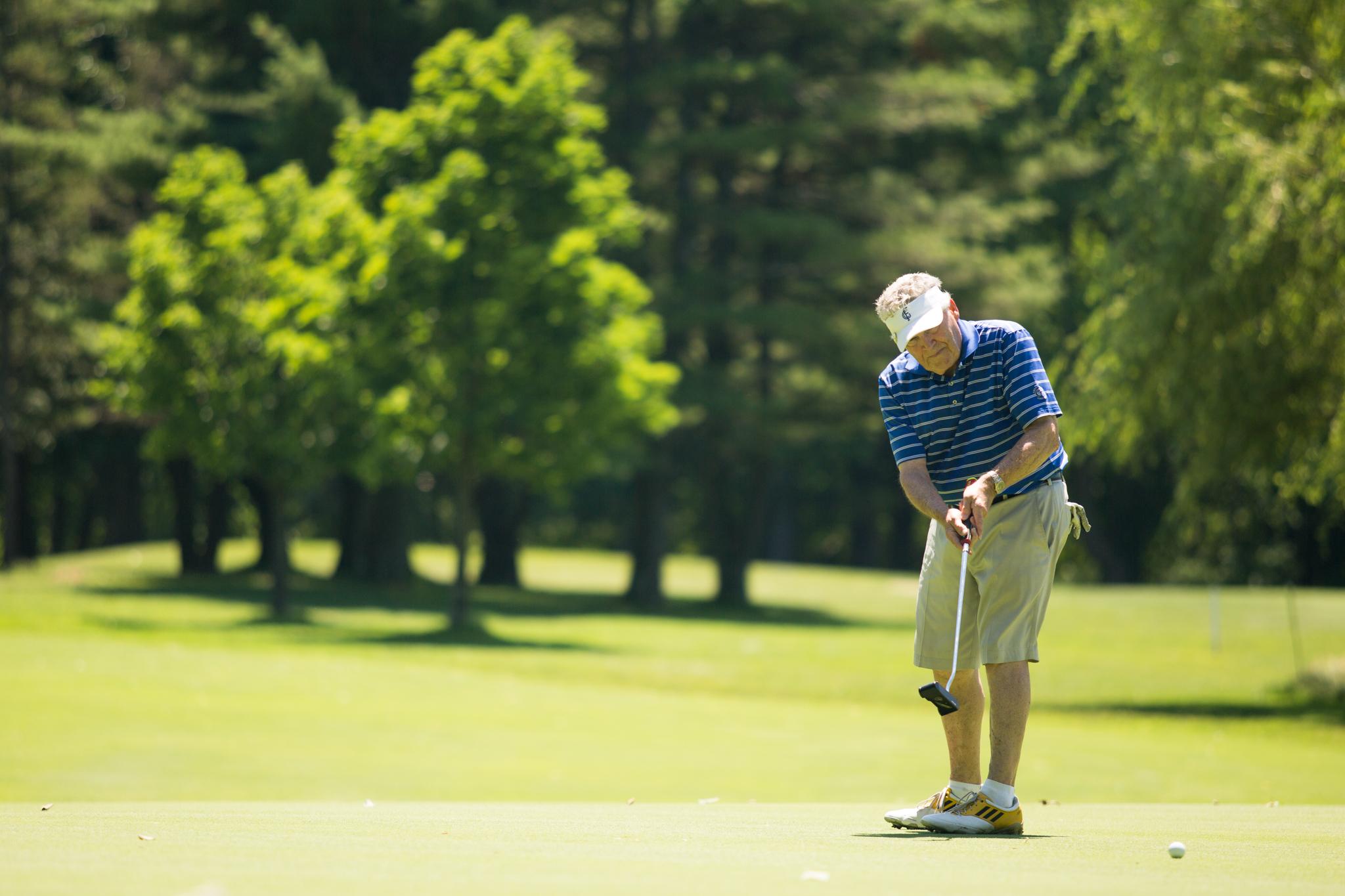Ropiak leads after first round of Greenwich Town Tournament