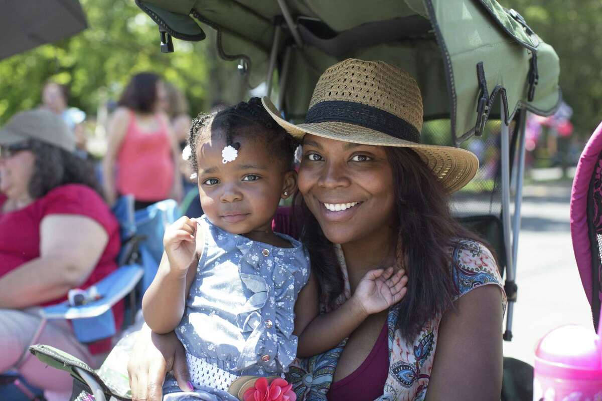 Music, family and fun at Barnum parade