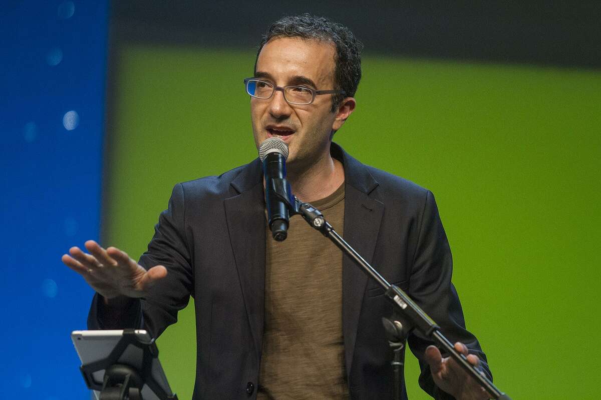 Host of the popular radio podcast “Radiolab” addresses education field ...