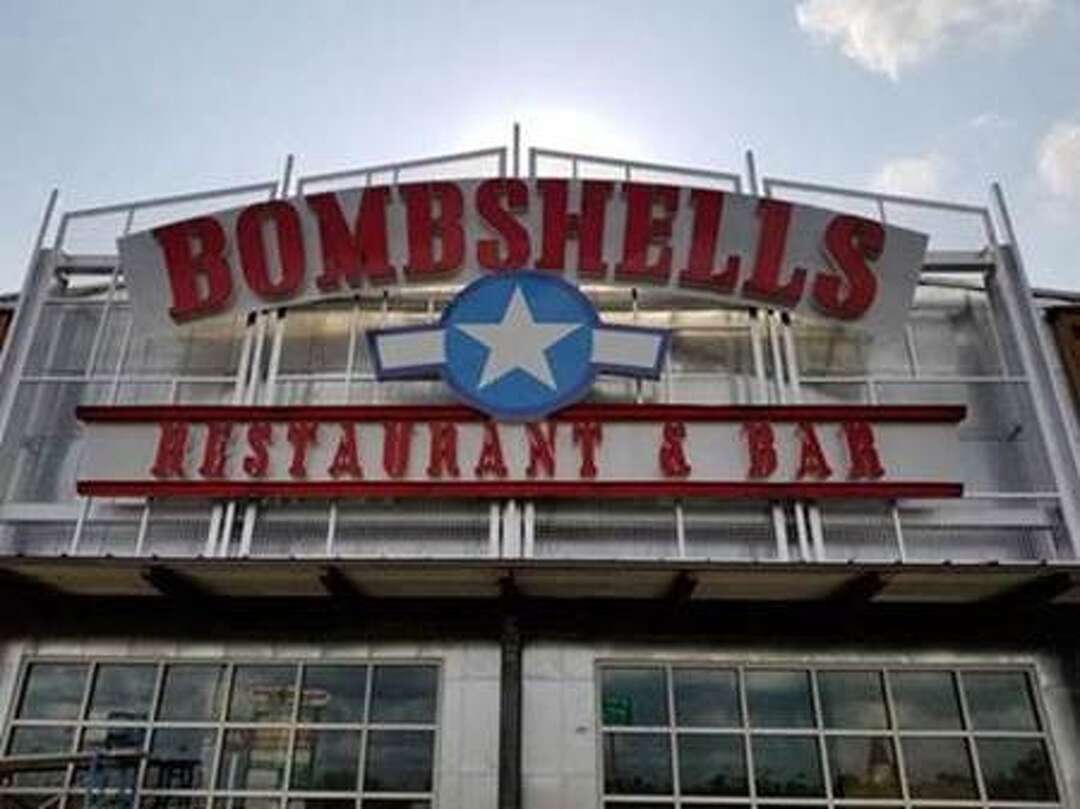 Bombshells opens northwest Houston location