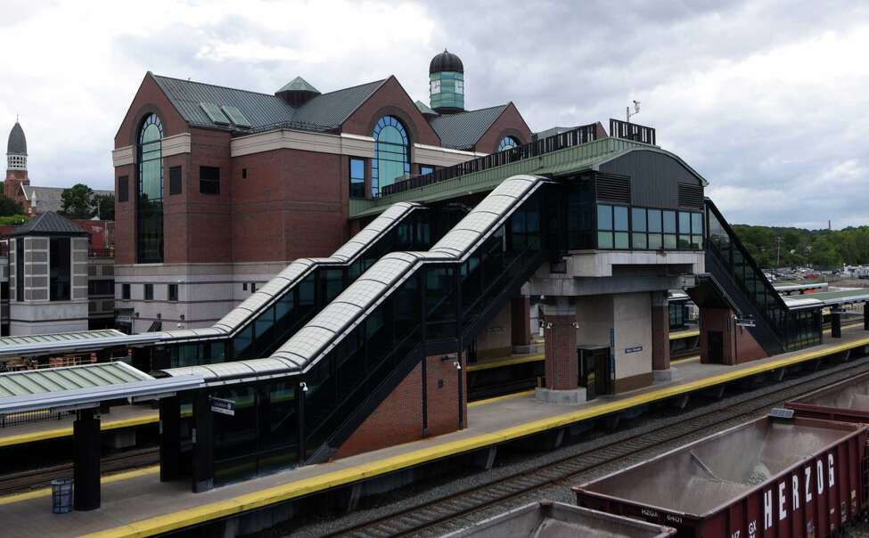 Rensselaer Amtrak station gets new escalators