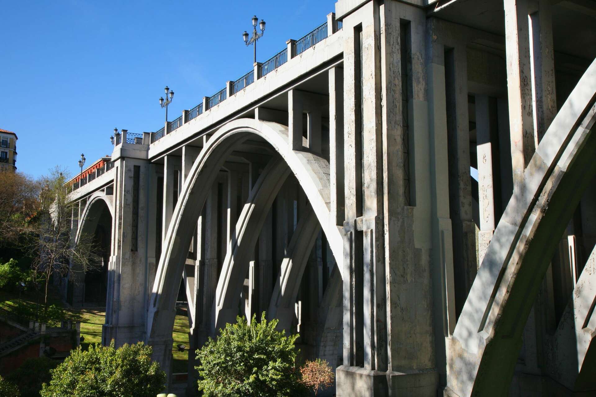 Court: Miscommunication led teen to bungee jump from bridge before rope ...