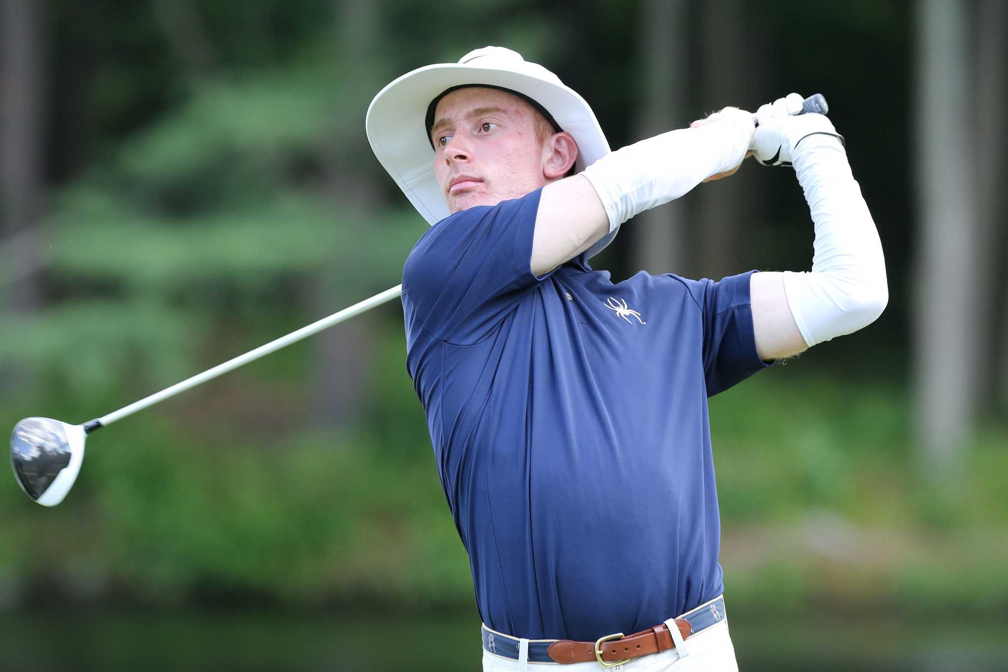 Lowe wins Ike Championship with a record round of 61