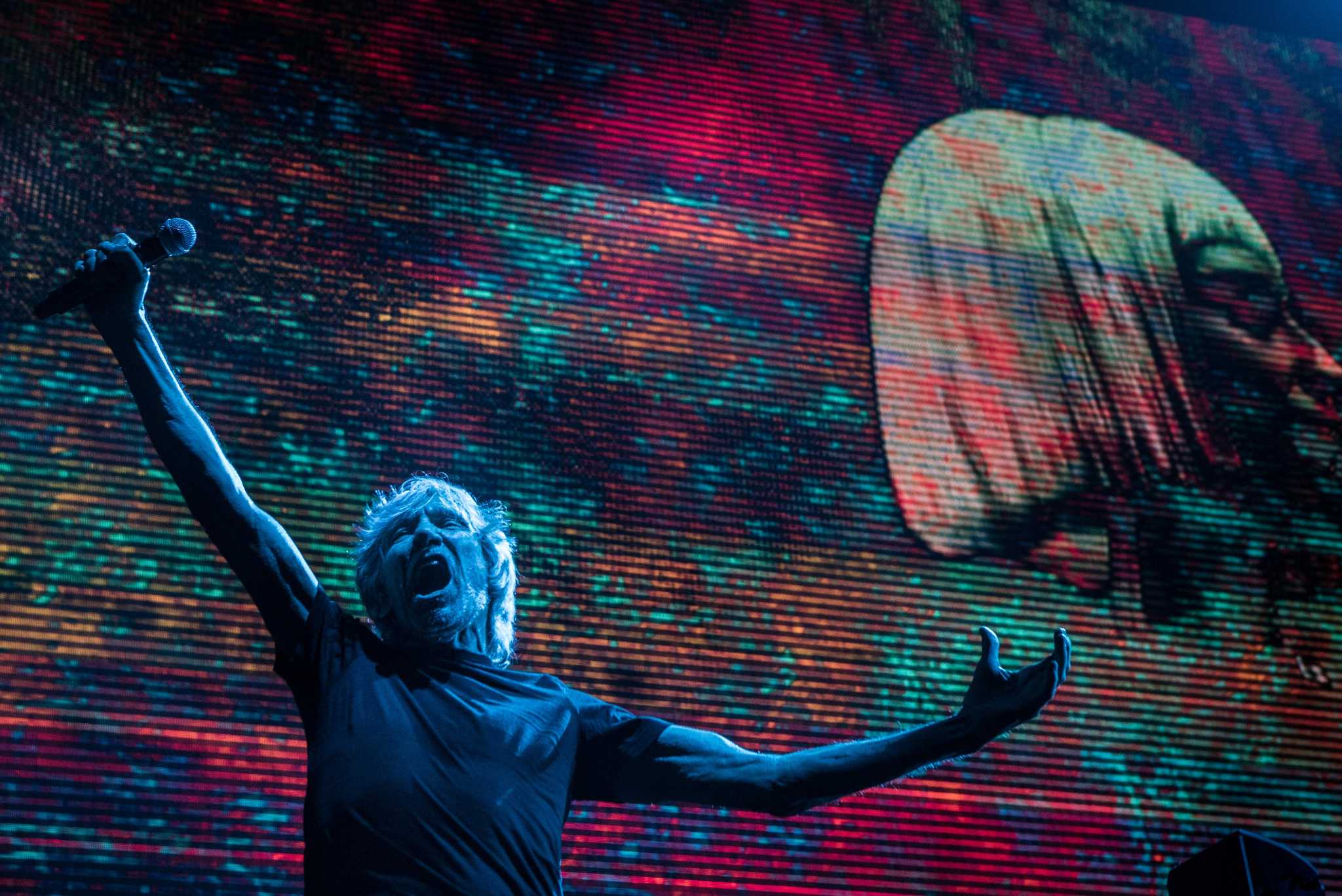 Roger Waters takes sides; It's all personal for son of soldier who died ...