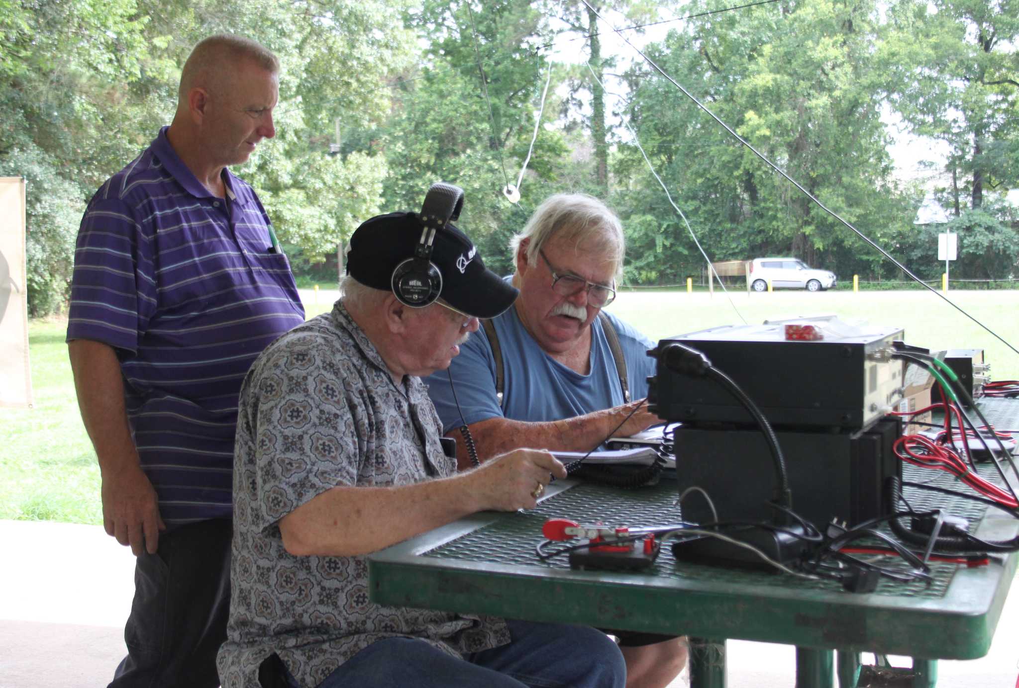 Ham radio enthusiasts come in loud and clear at Annual Field Day in ...