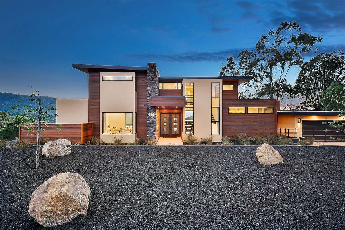 Striking elegance awaits in Woodside