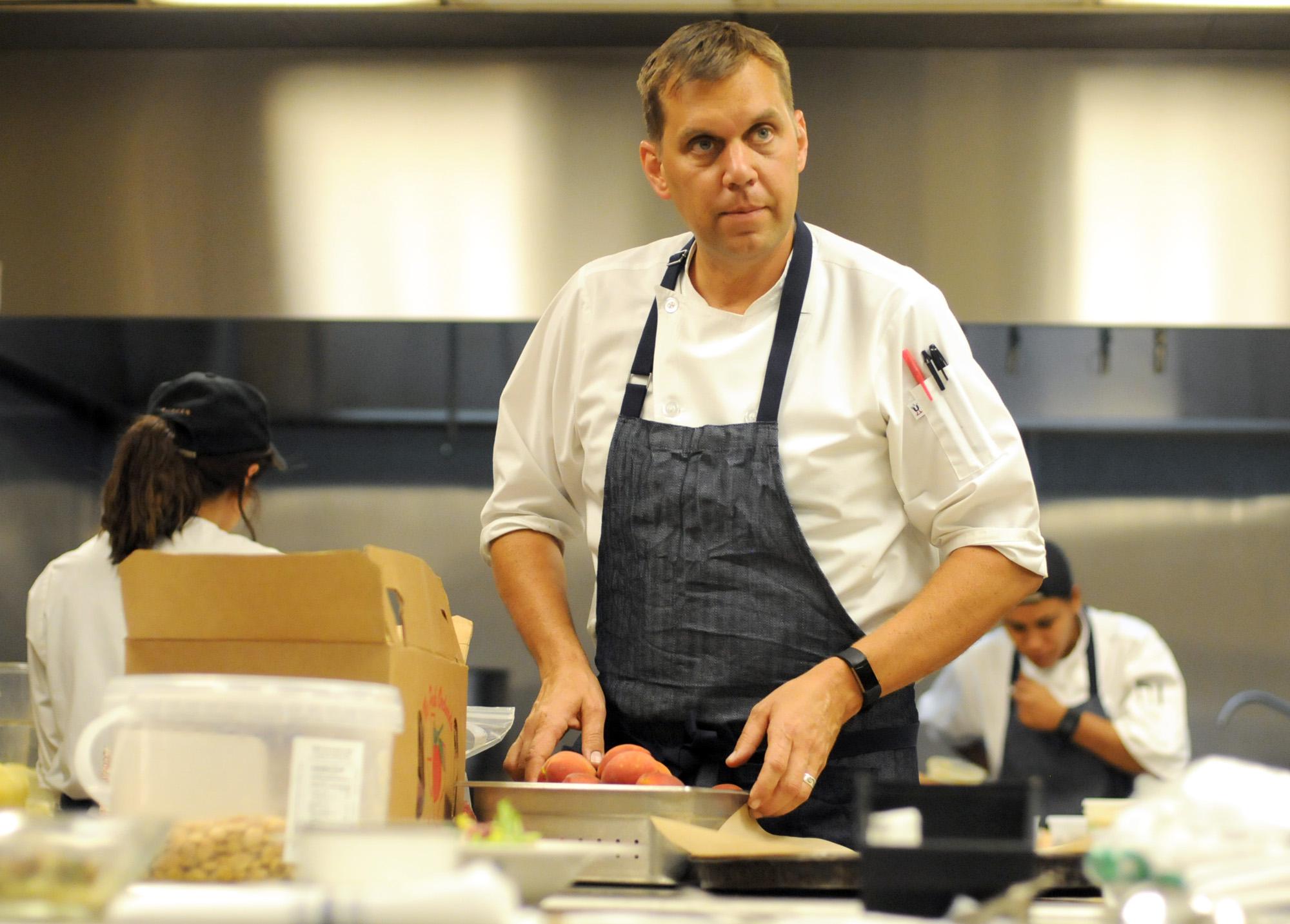 S.A.’s dining boom leaves too few cooks for all the kitchens