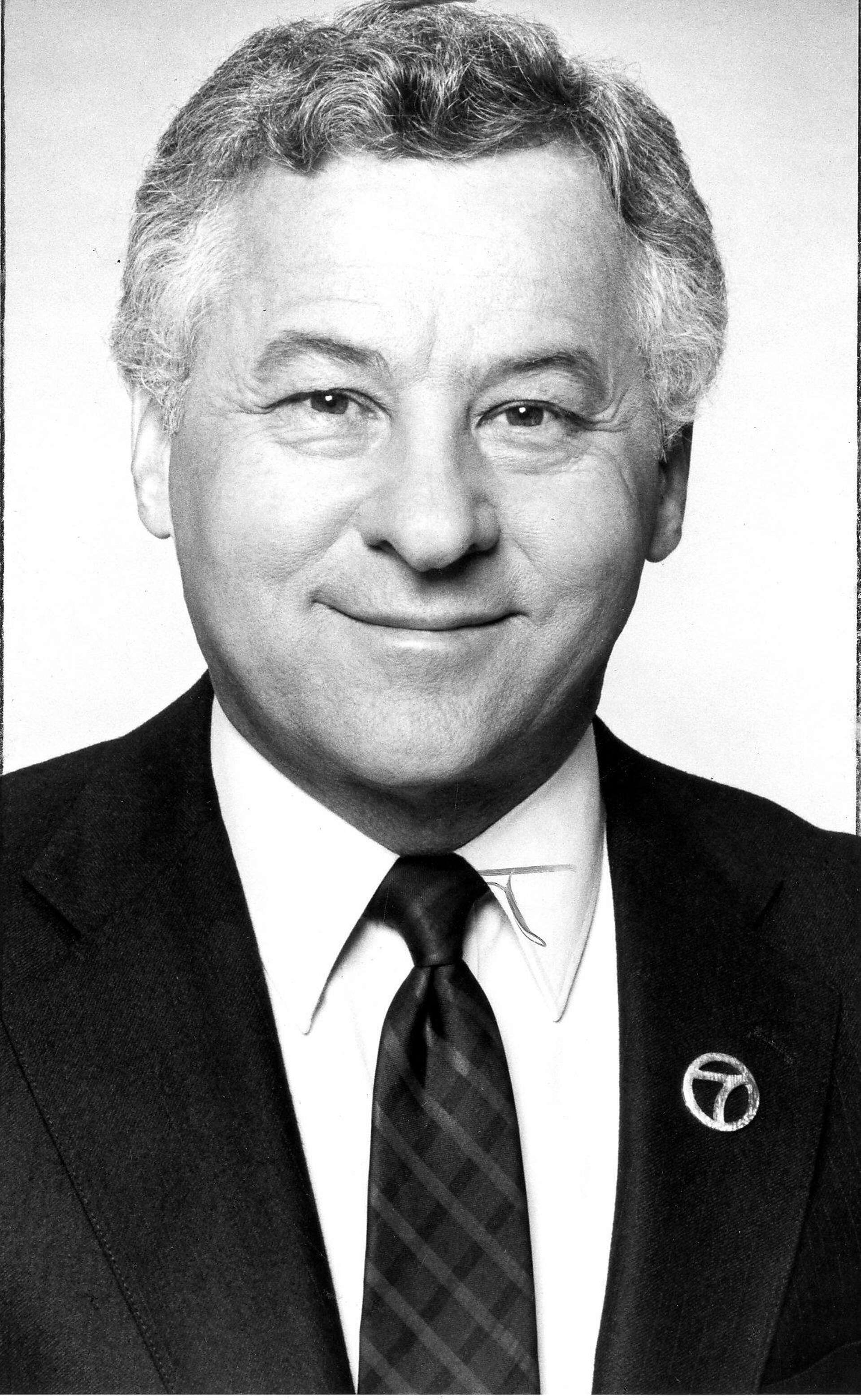 Van Amburg, former king of Bay Area TV news, dies