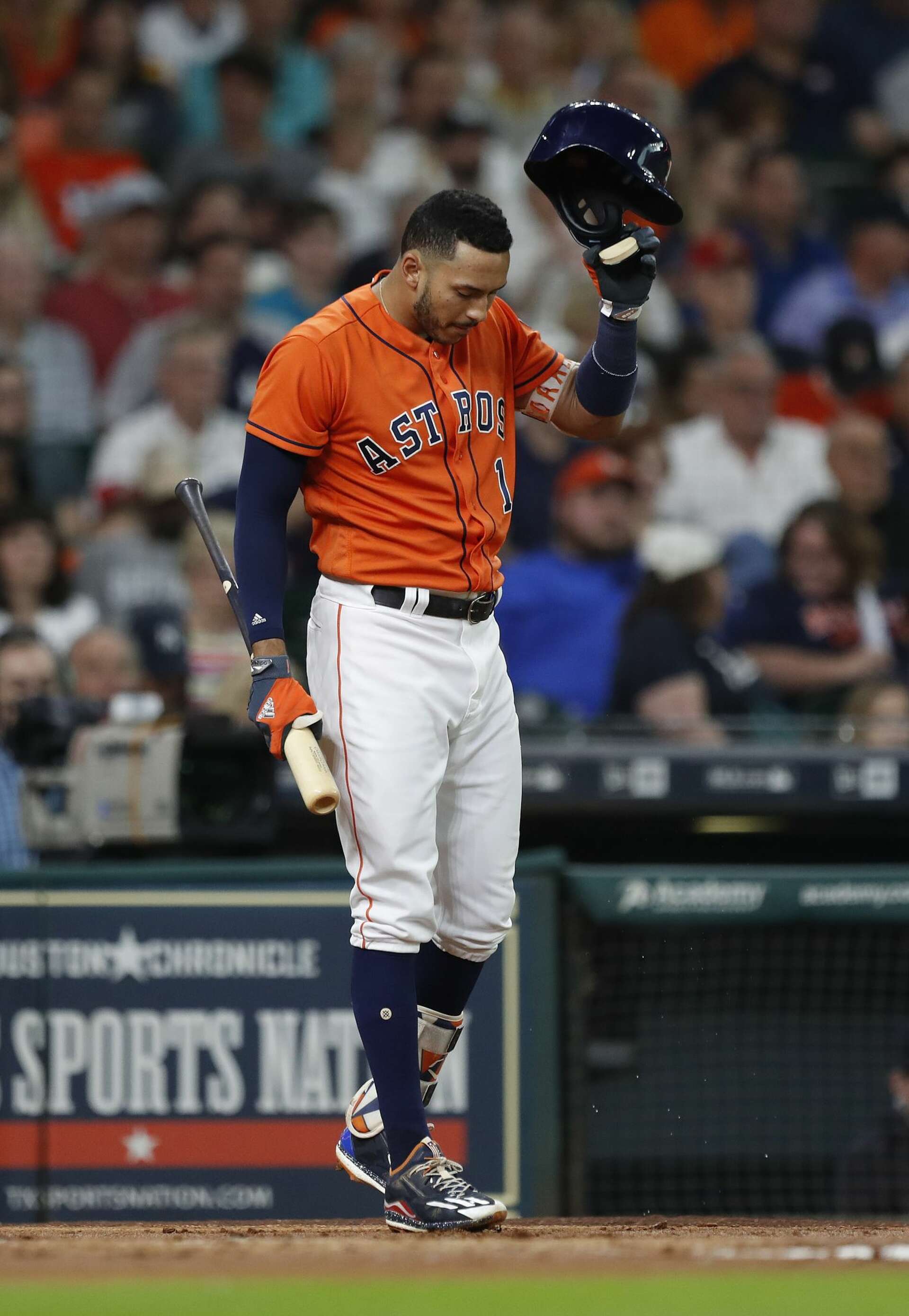 Astros' Carlos Correa declines invitation to Home Run Derby