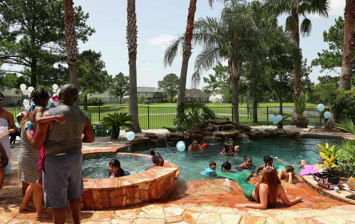 There's a new mermaid business in Houston and it's absolutely adorable