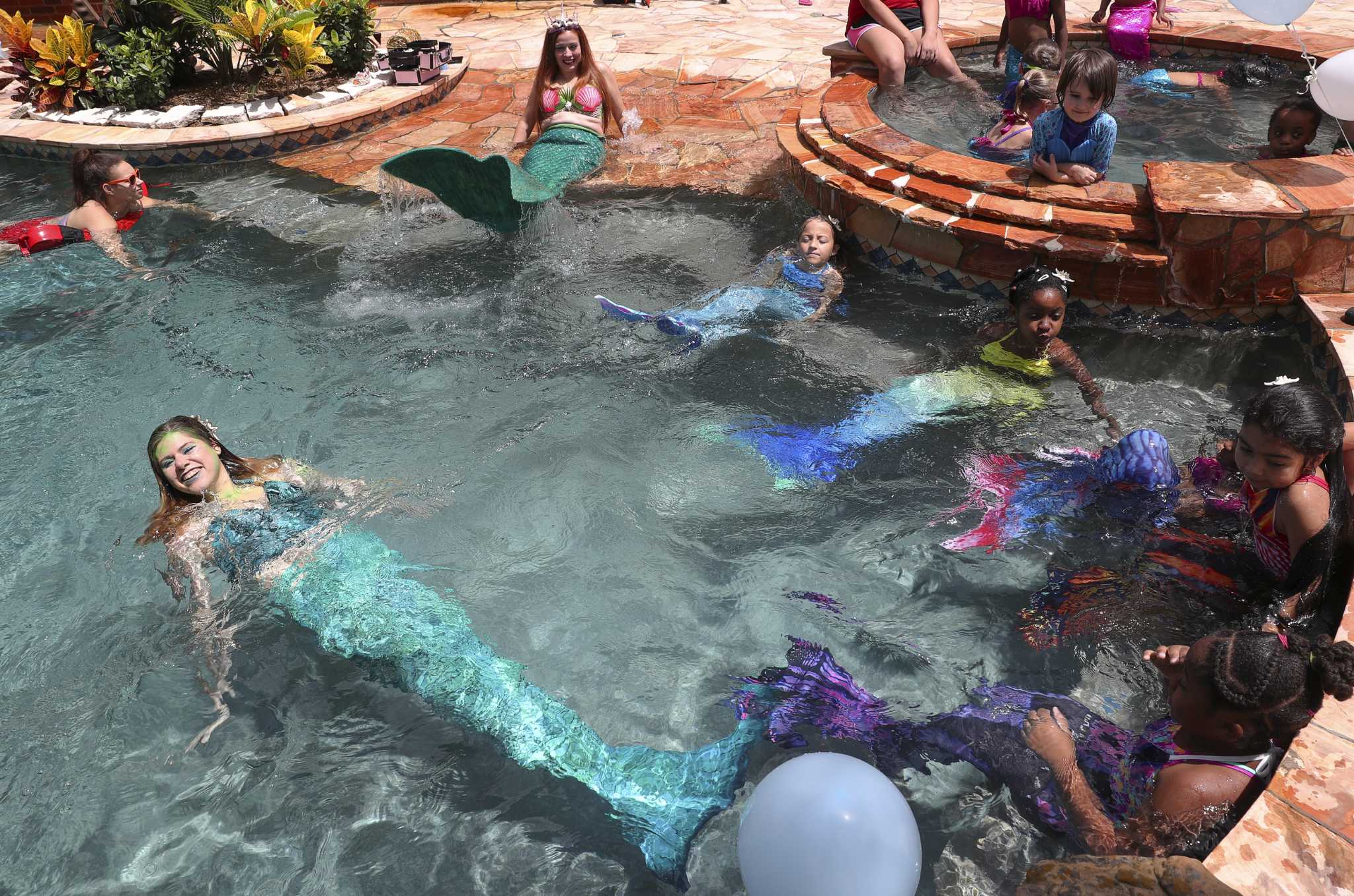 There's a new mermaid business in Houston and it's absolutely adorable