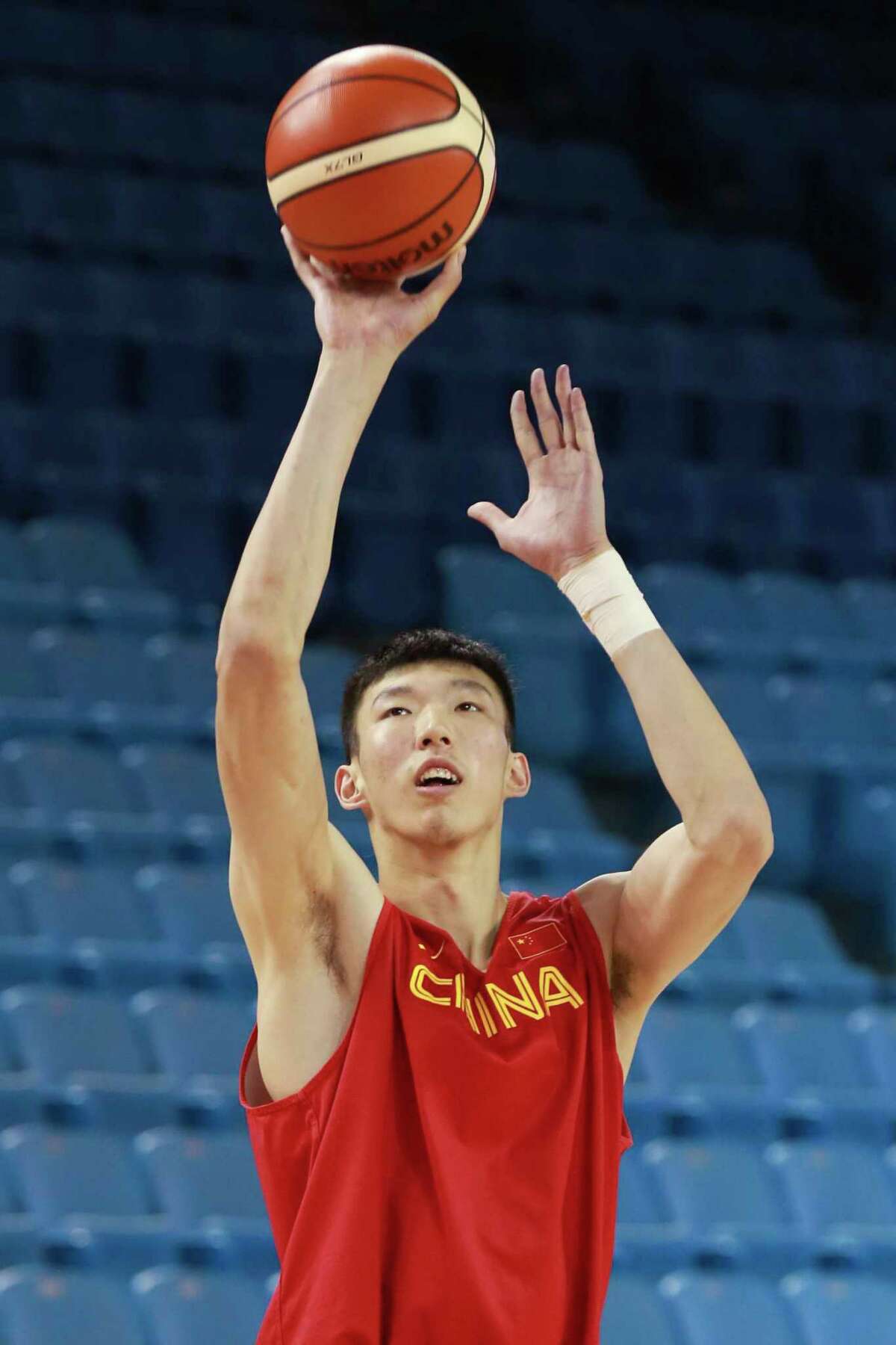 Rockets make Zhou Qi signing official
