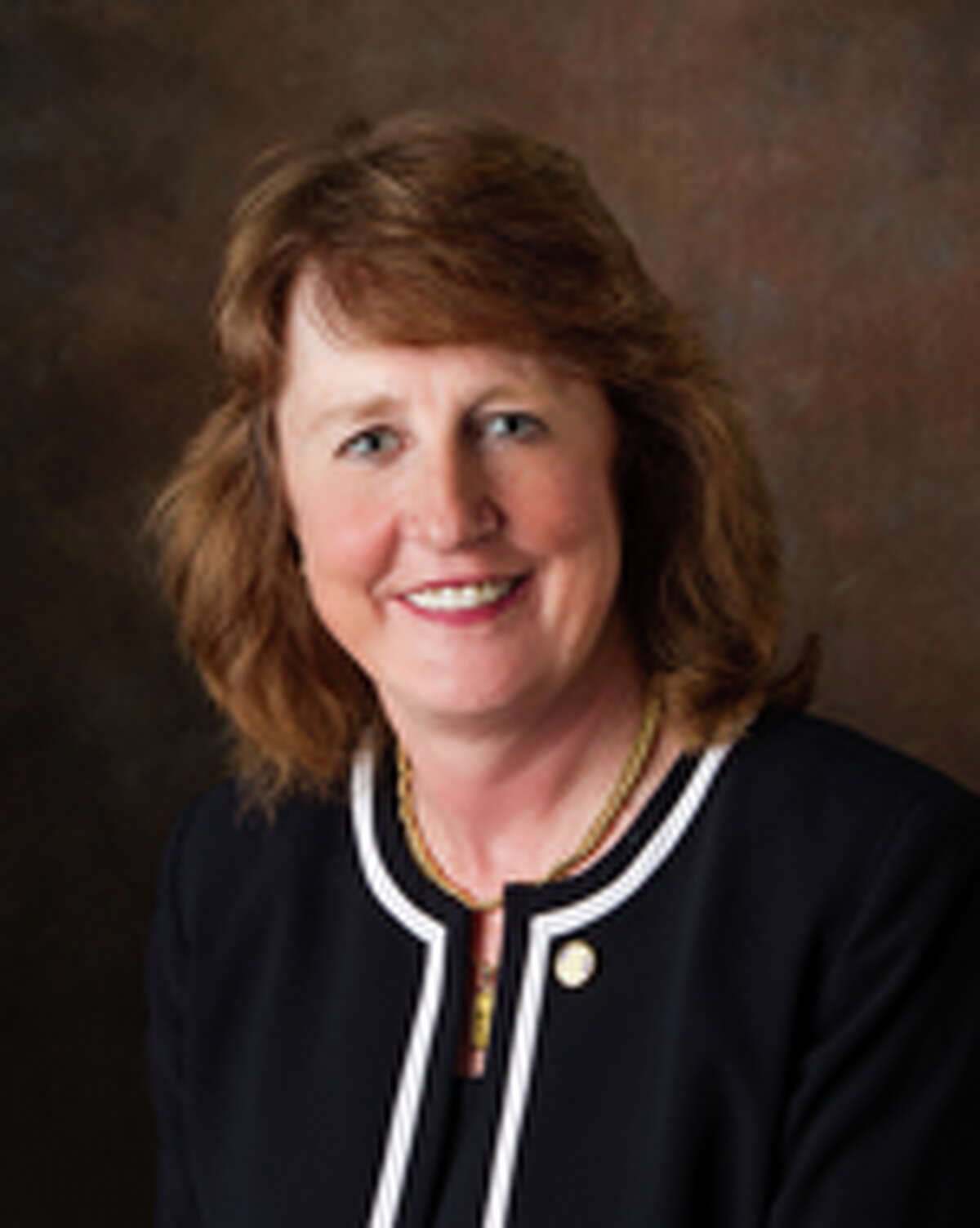 Texas City Commissioner Dee Ann Haney indicted in car crash that killed 2