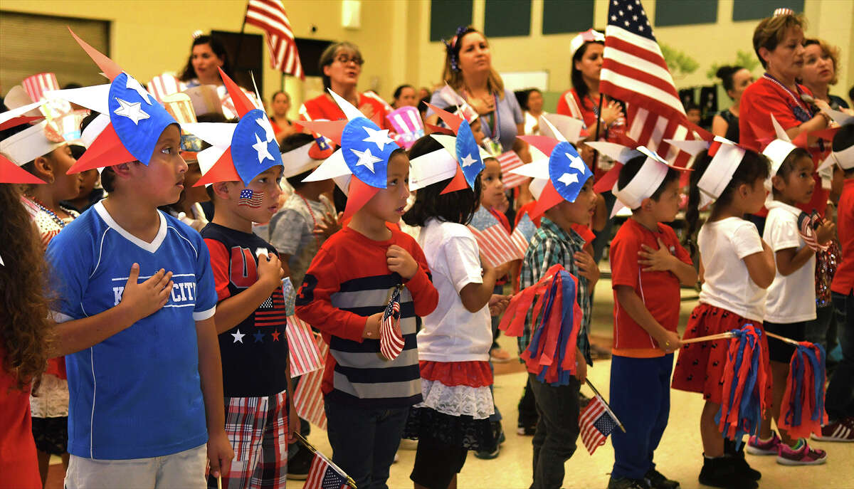 Park Lakes Elementary celebrates July 4 with a class parade