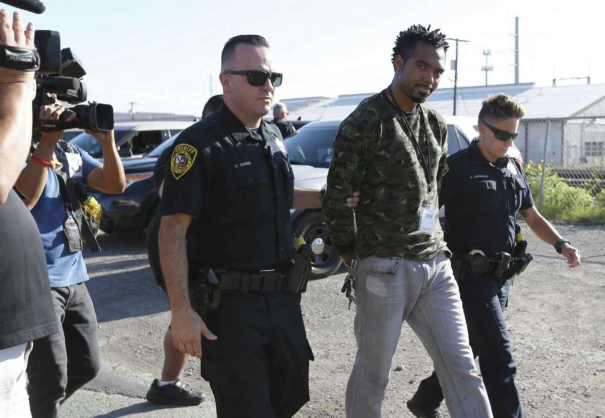 Juvenile detention officer accused of having sexual relationship with ...