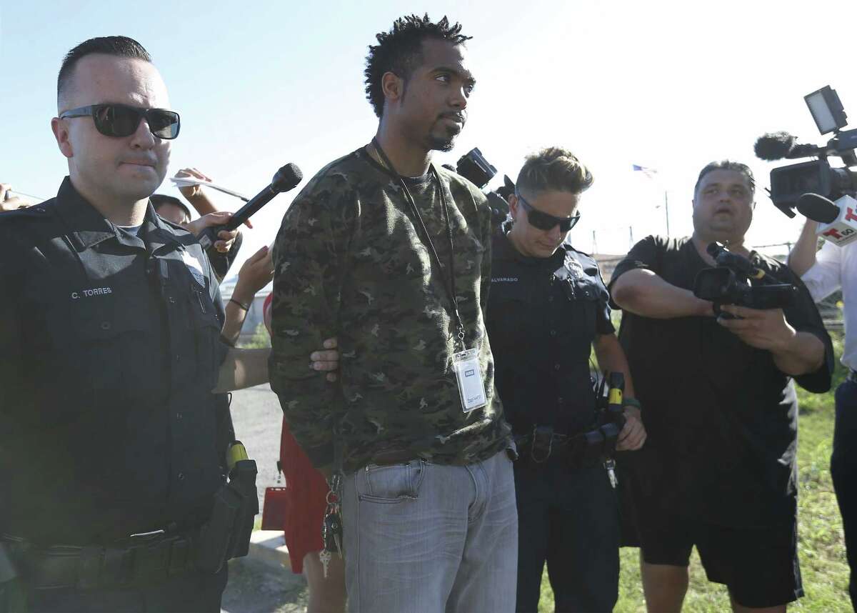 Juvenile detention officer accused of having sexual relationship with ...