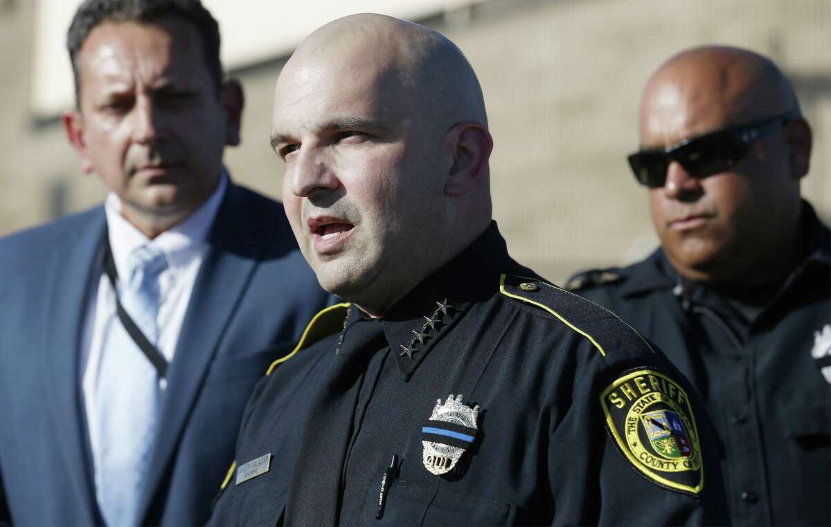 Juvenile detention officer accused of having sexual relationship with ...