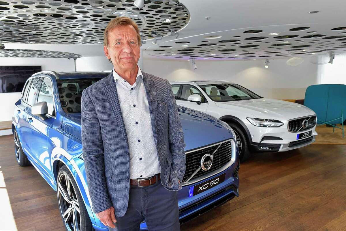 Volvo going electric, hybrid