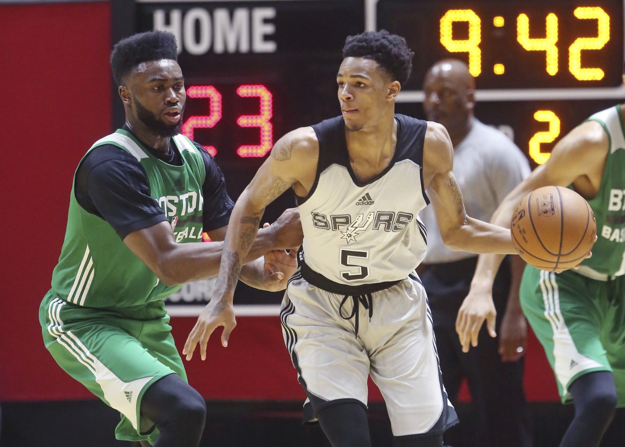 5 things to watch as Spurs take summer show to Vegas