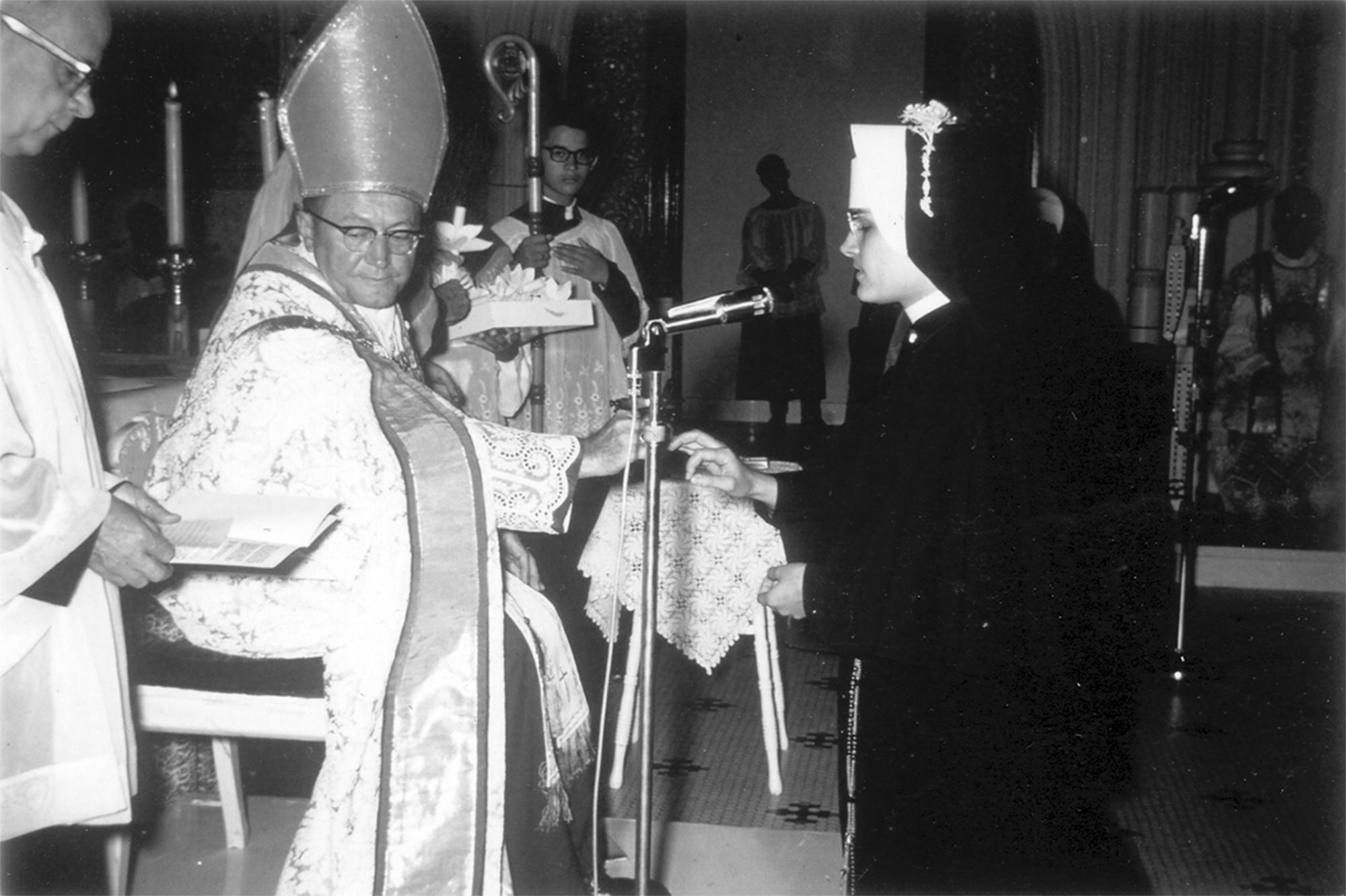 Nun recounts life from convent to runway