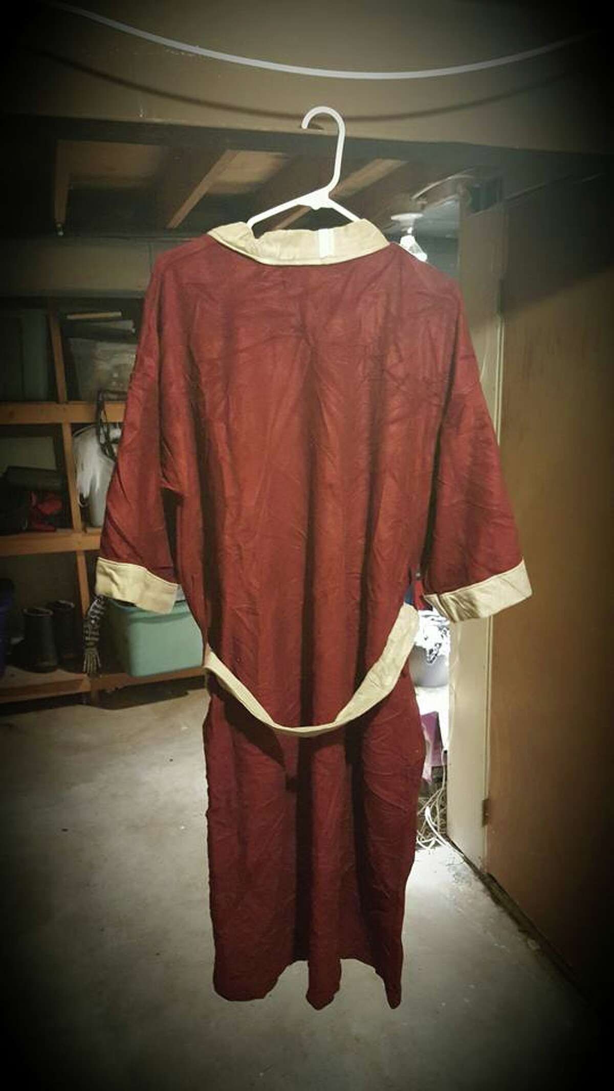 A look at the weirdest and creepiest murderabilia