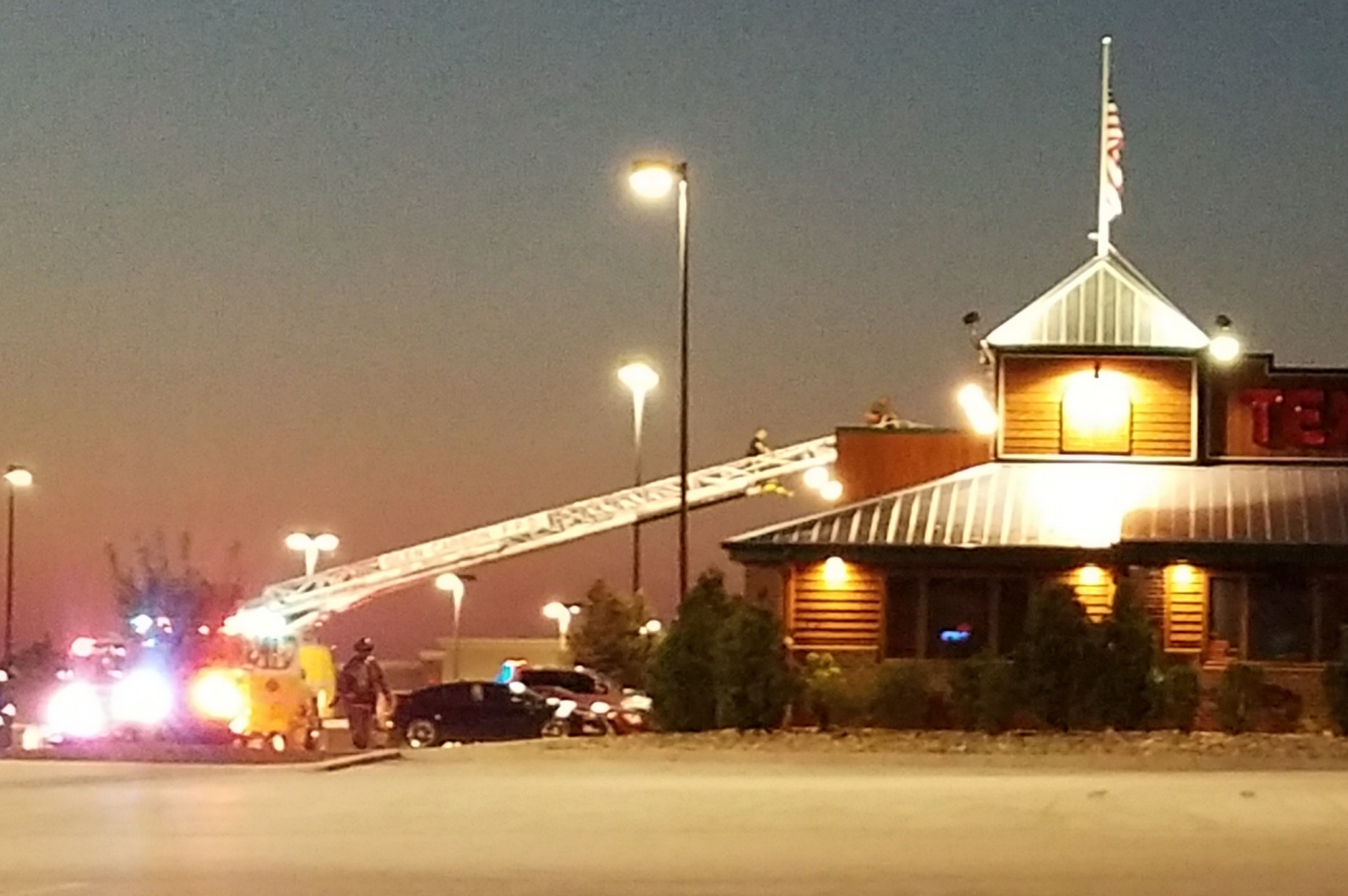 Fire closes restaurant early