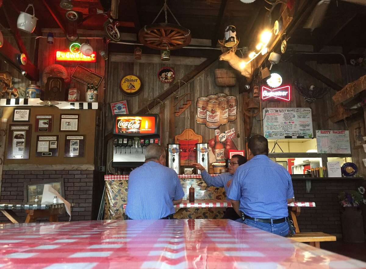 Review: Rusty Bucket BBQ has new owners, new items, new polish