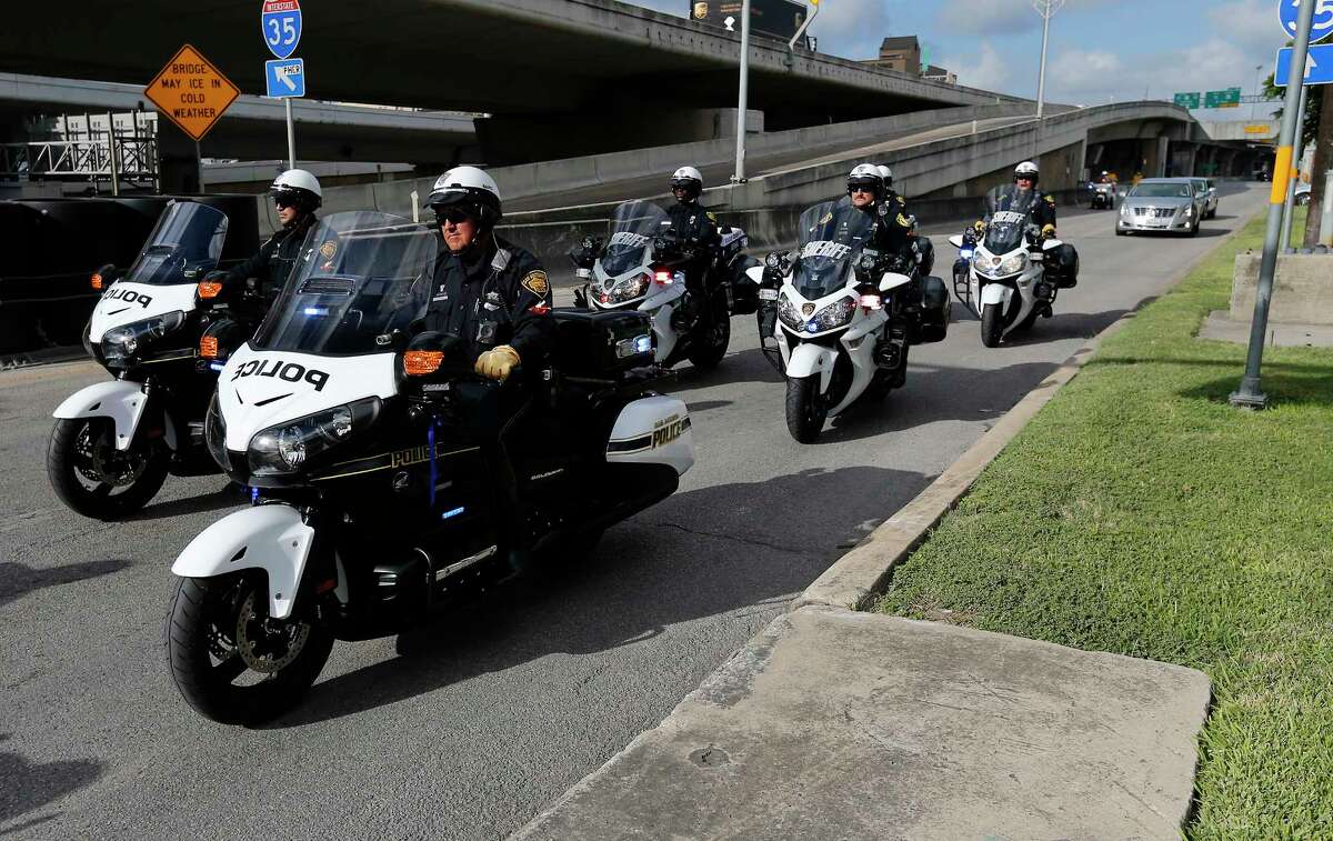 San Antonio pauses to honor the service and life of slain SAPD officer ...