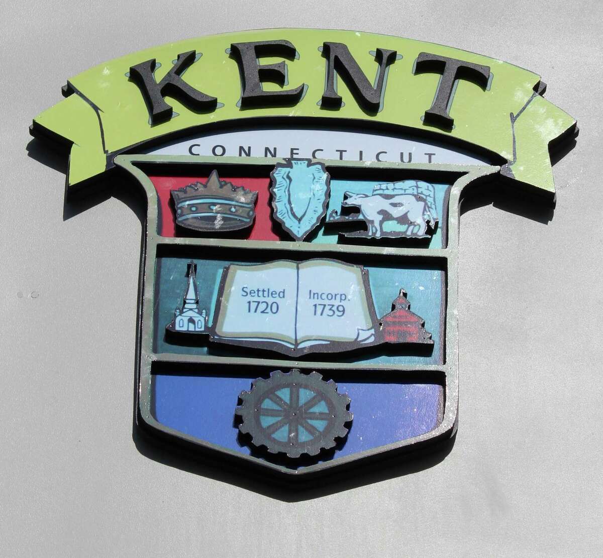 Kent opens public bathroom and showers