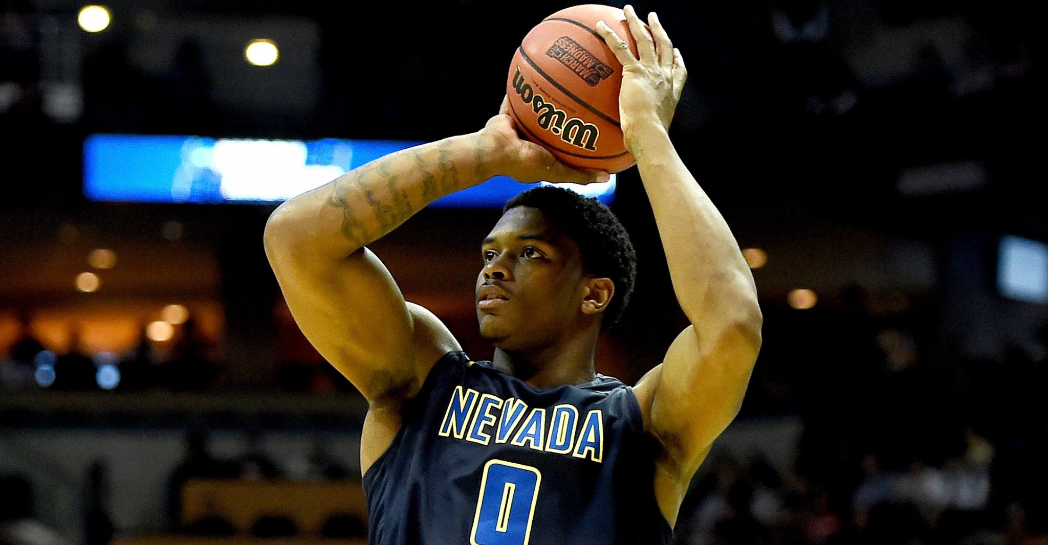 Rockets sign forward Cameron Oliver