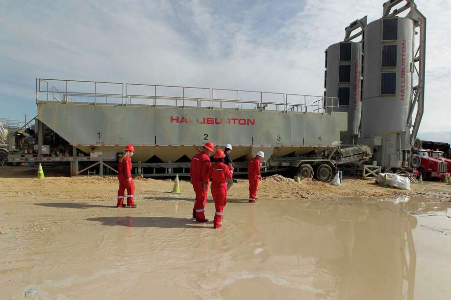 Halliburton hiring 100 per month to meet Texas fracking demand ...