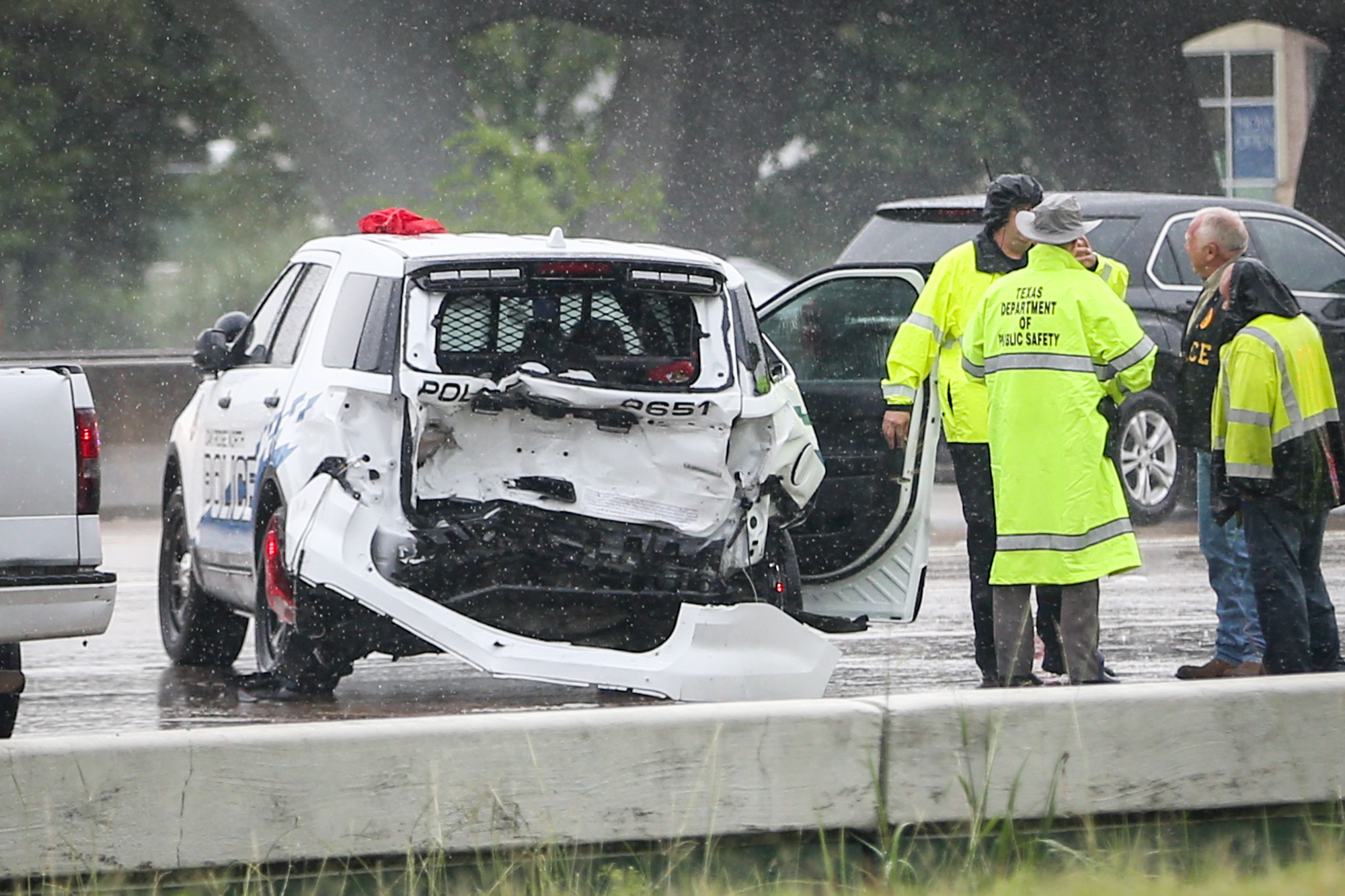 Oak Ridge North police cruiser involved in Interstate 45 crash near The ...